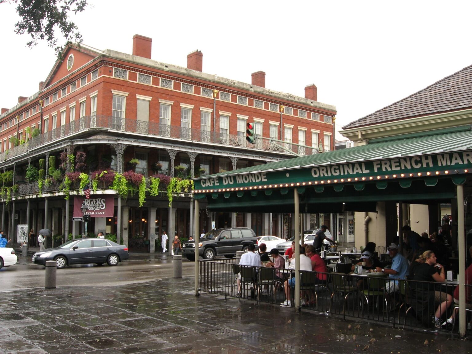 15 Tastiest Restaurants in the French Quarter